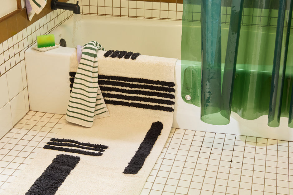 Patterned Bath Rugs – Quiet Town
